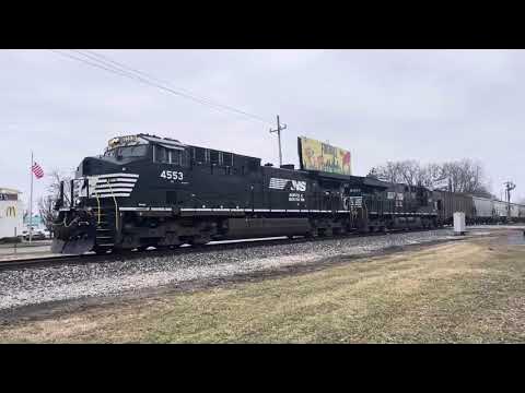NS 45R clears Muncie - YouTube