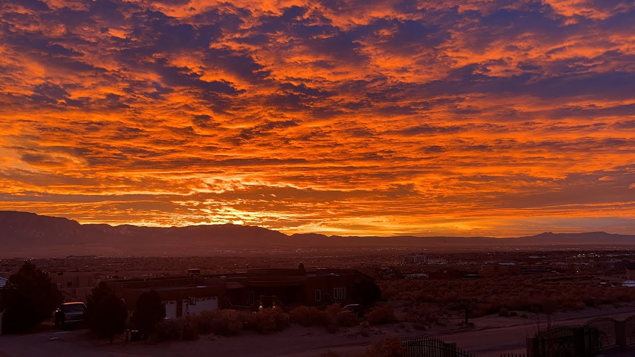 Rare & Stunning New Mexico Sunrise 😲 - YouTube
