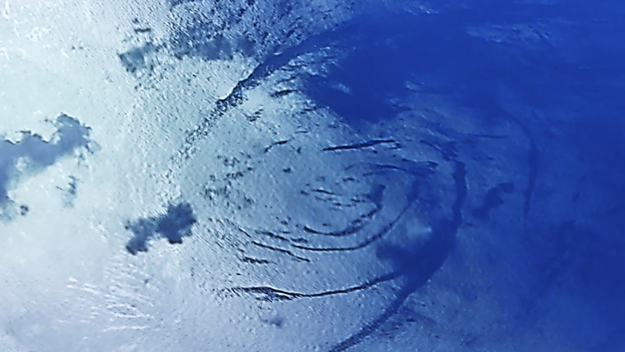 A Gigantic Whirlpool and Strange Currents in the Middle of the Ocean ...