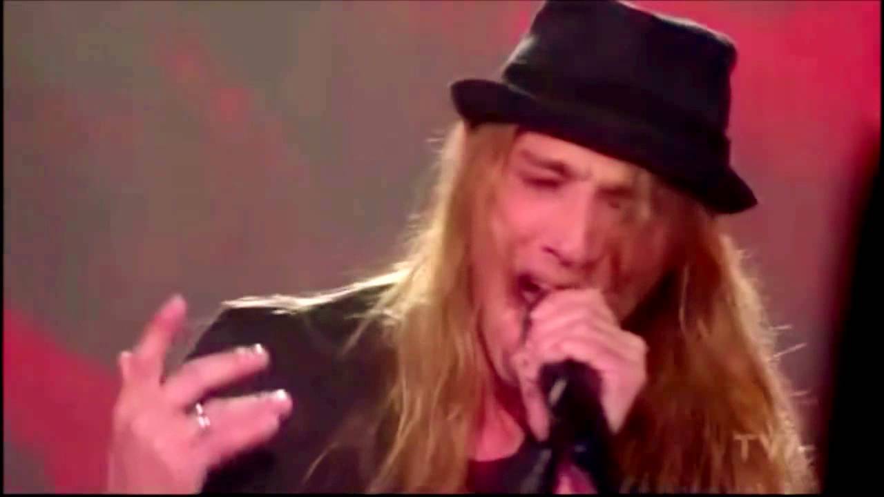 "The best voice" Travis Cormier-Dream On - YouTube