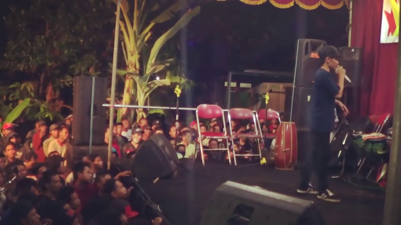 Novi Ananda_Nitip kangen - YouTube