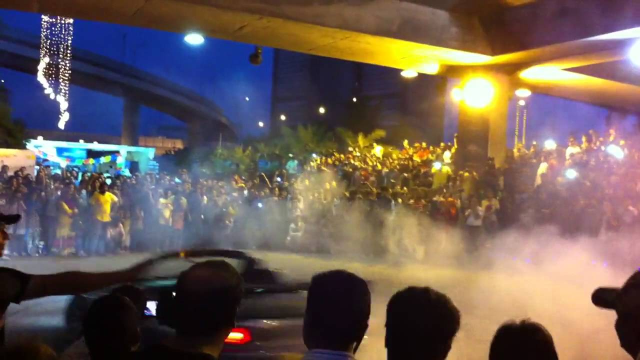 Honda S2000 at the Karachi Auto Show 2013 - Port Grand - YouTube