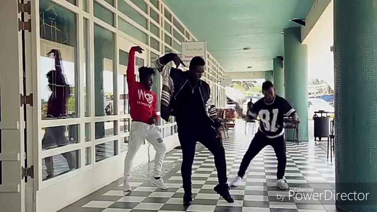 MUST WATCH-Best 2018 taarab dance moves - YouTube