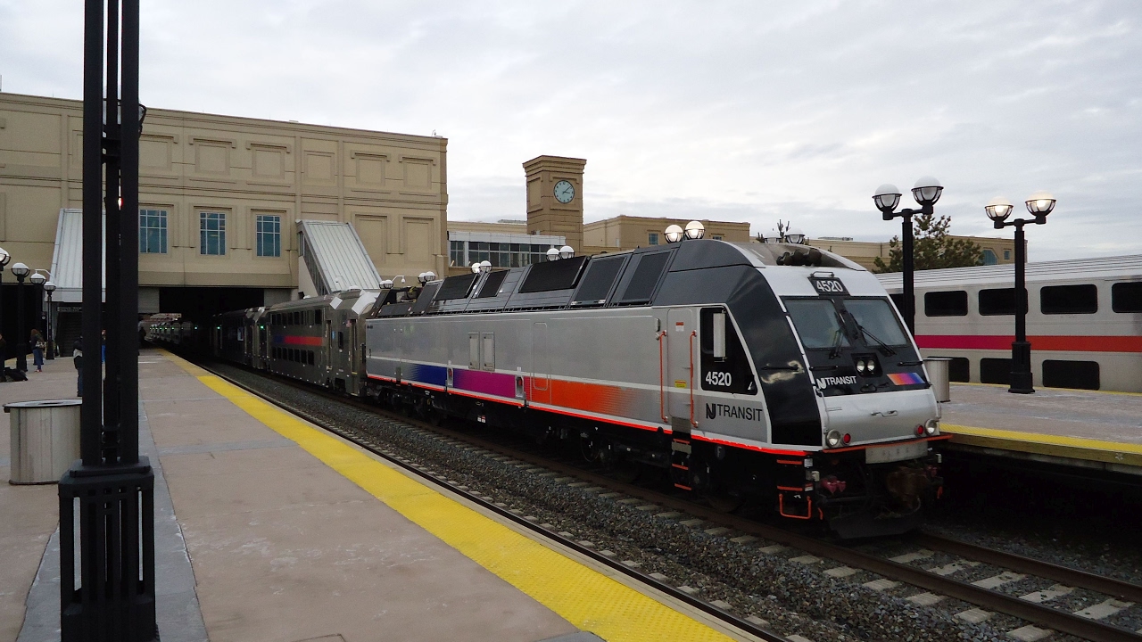 Minecraft Train Tutorial: New Jersey Transit Bombardier ALP-45DP Diesel ...