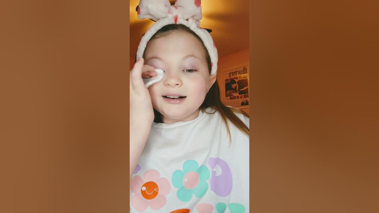 Take off my makeup with me - YouTube