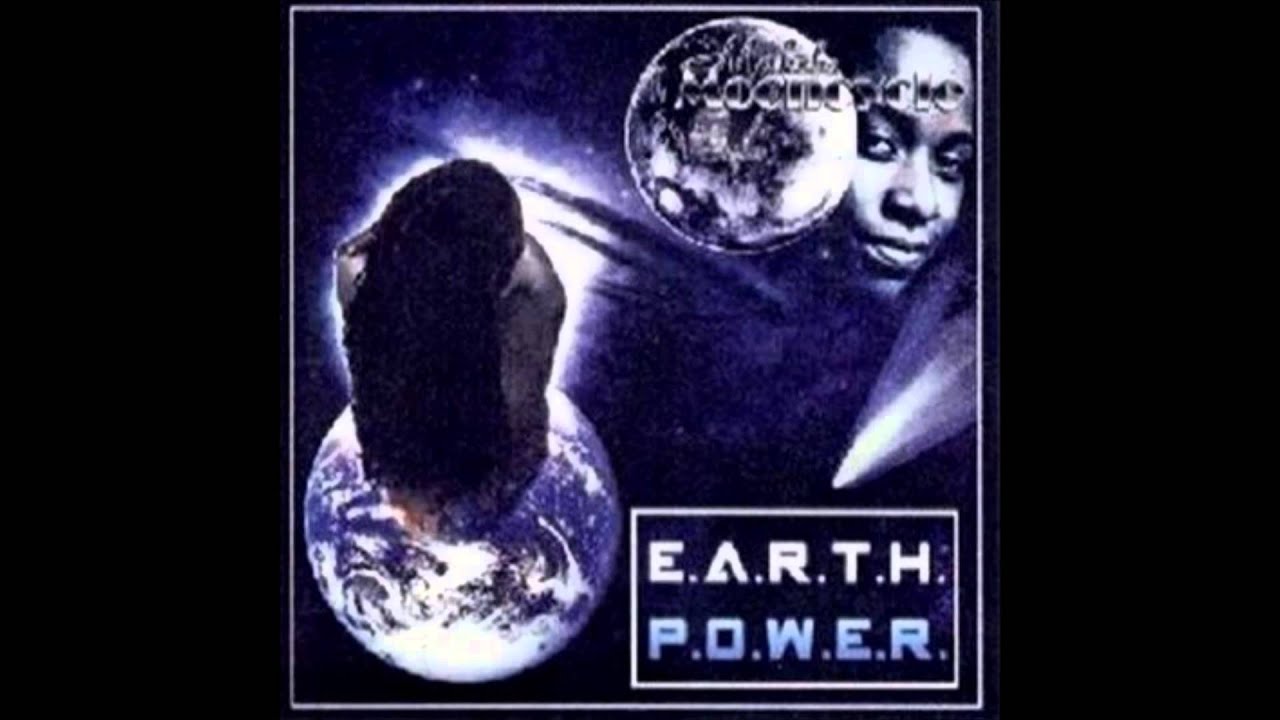 makeeba mooncycle i present m e - YouTube