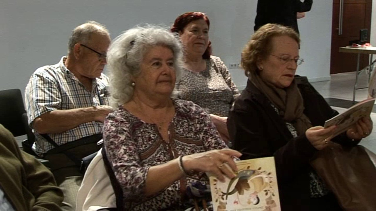 Presentación del libro “Versos al derecho y al revés” de Pepa Aurora y ...