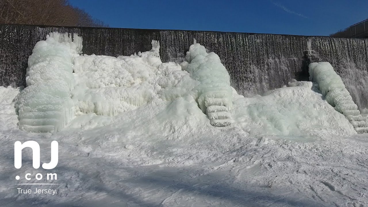 Watch a waterfall turn into a wall of ice - YouTube