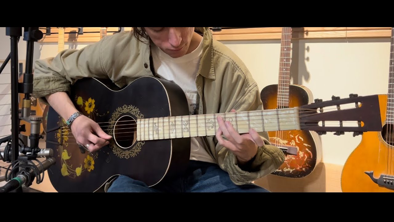 Early 1930s Stella Jumbo - YouTube