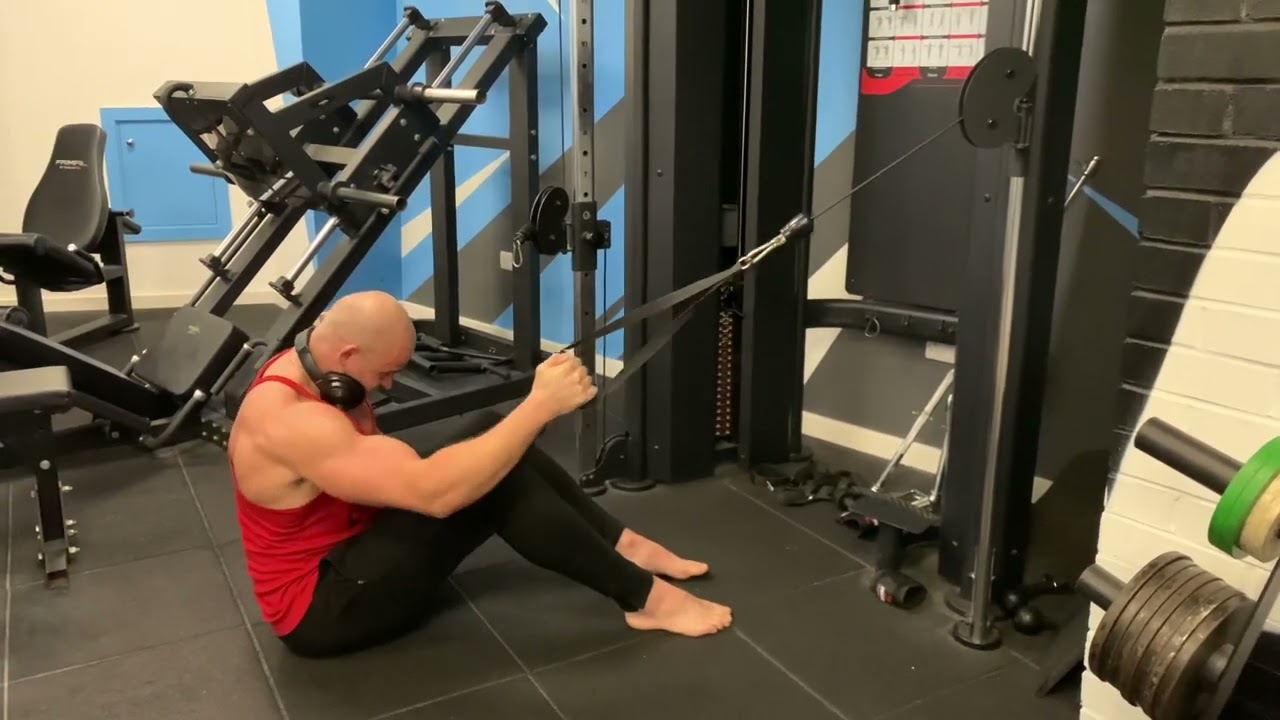 Single arm cable high row (from floor) - YouTube