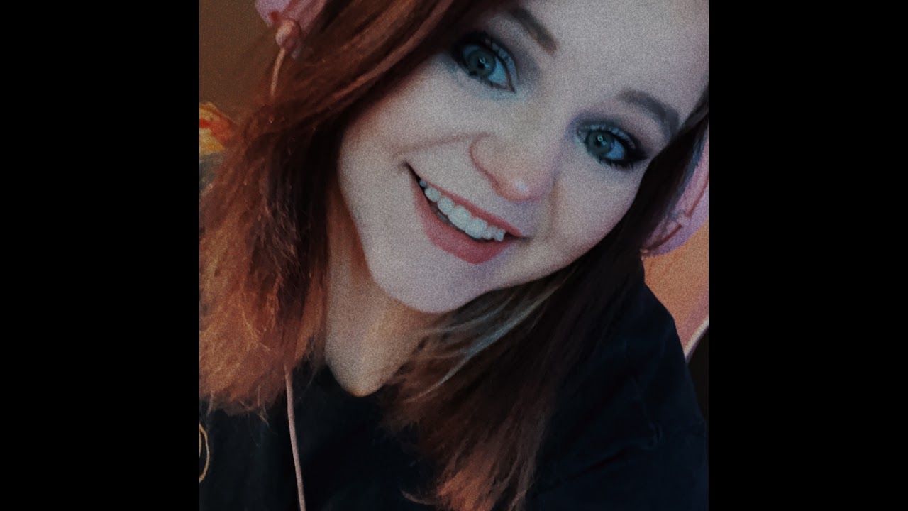 Amber Hopkins Live Stream - YouTube