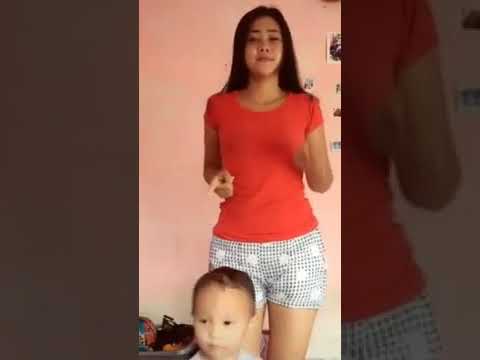 Goyang mama muda pling bohay😍