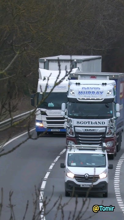 DAF XF vs SCANIA - A1(M) motorway race #truckspotting #tomir - YouTube