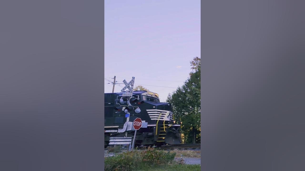 4840 and 8152 NS Locomotives - YouTube