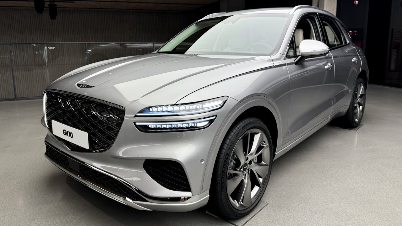 [4K] 2026 GENESIS GV70 Standard "Savile Silver / Vanilla Beige two-tone" Walkaround Review - YouTube