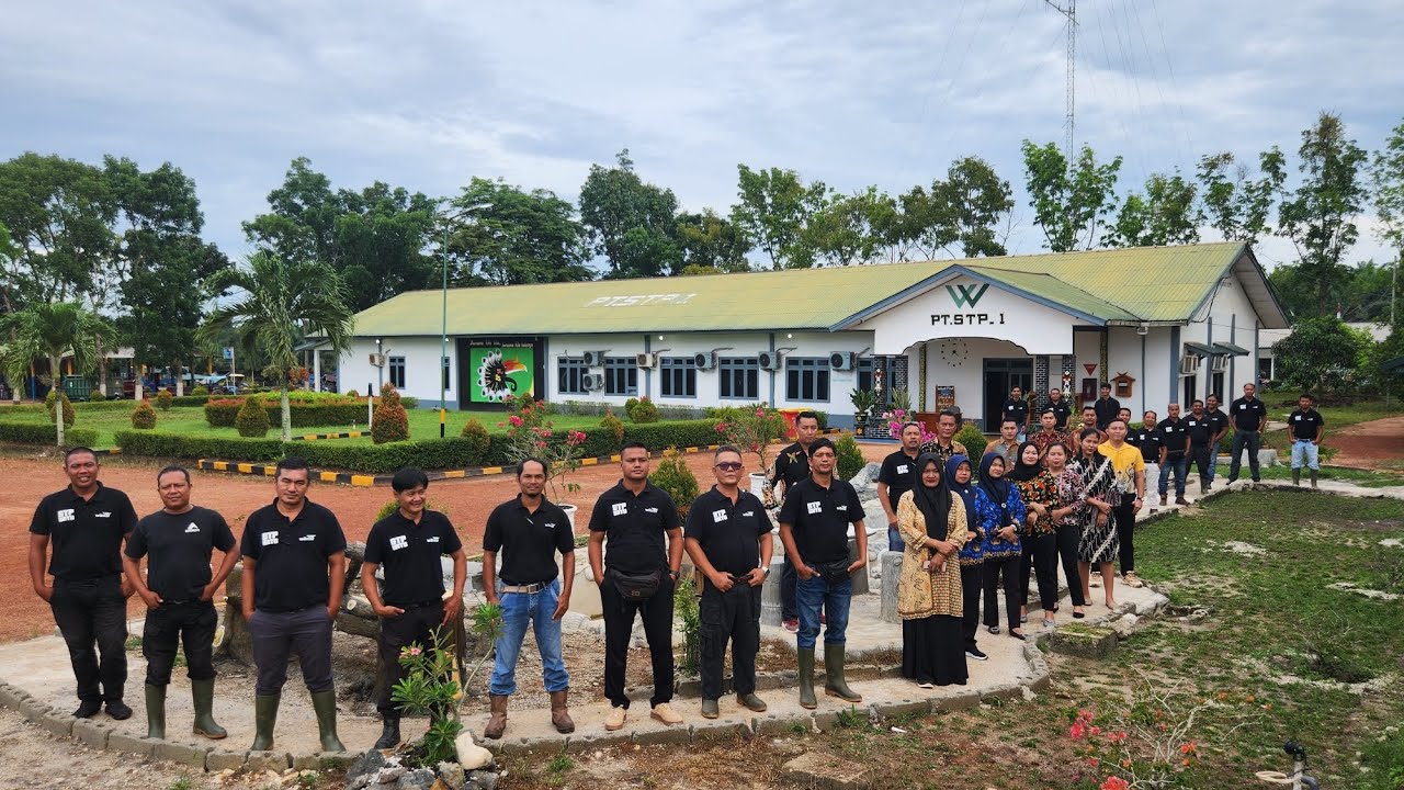 Keluarga Besar STP 1 - Central Kalimantan Project (Wilmar Group) - YouTube