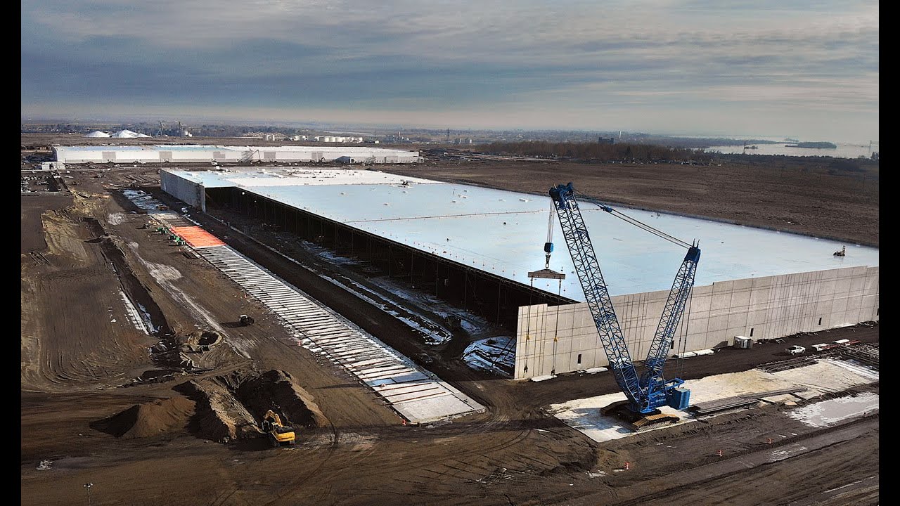 Massive Amazon warehouses to create jobs, traffic in Pasco - YouTube