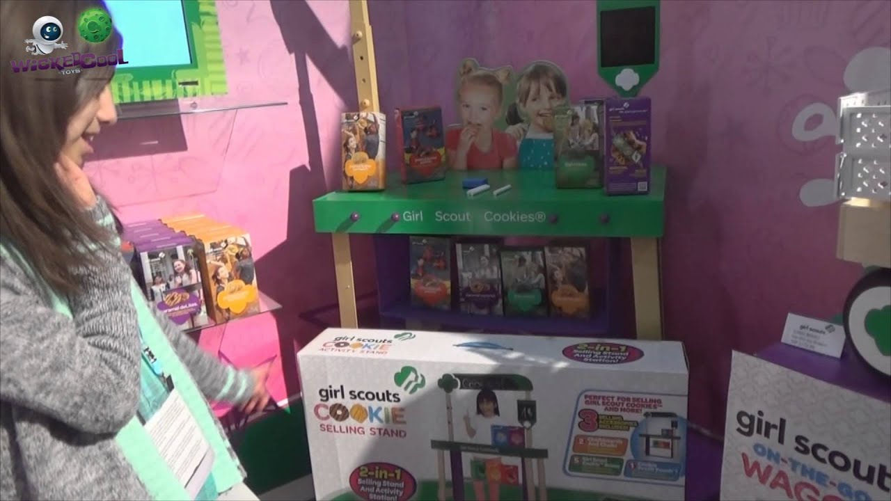 New York Toy Fair Exclusive - Girl Scouts Cookie Oven, Cookie Stand ...