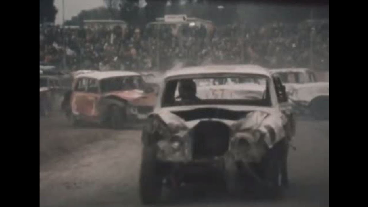 Banger Racing at Ipswich 1972 - YouTube