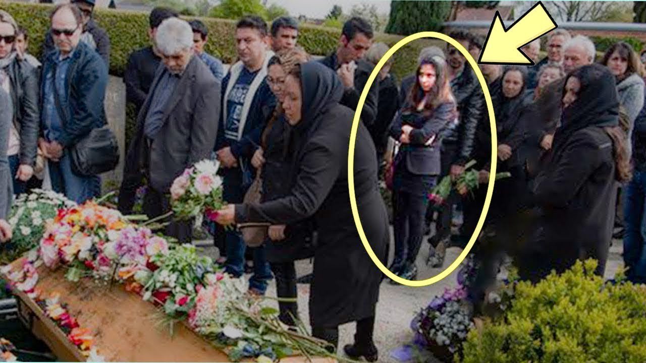 Γυναίκα που απεβίωσε εμφανίστηκε στην ίδια της την κηδεία O άνδρας της ...