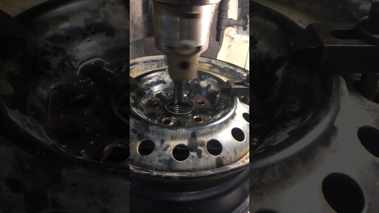 Machining rim centres - YouTube