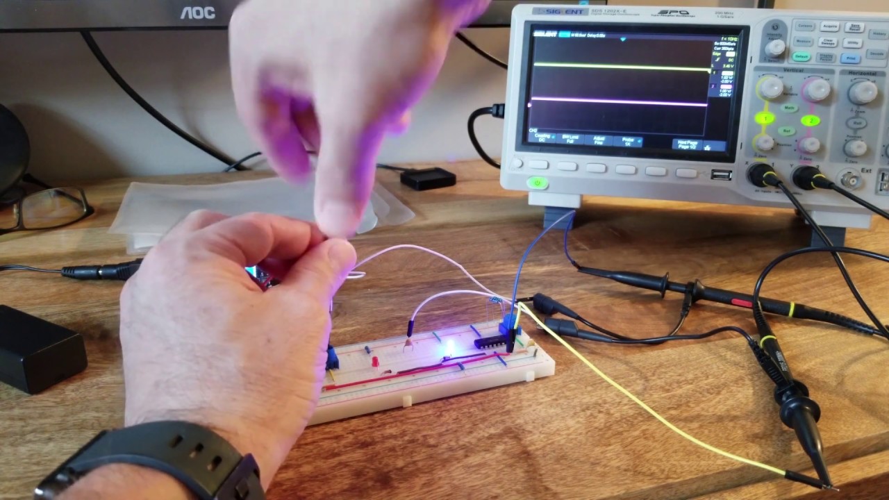 Demonstrating The Lm339 Comparator Youtube