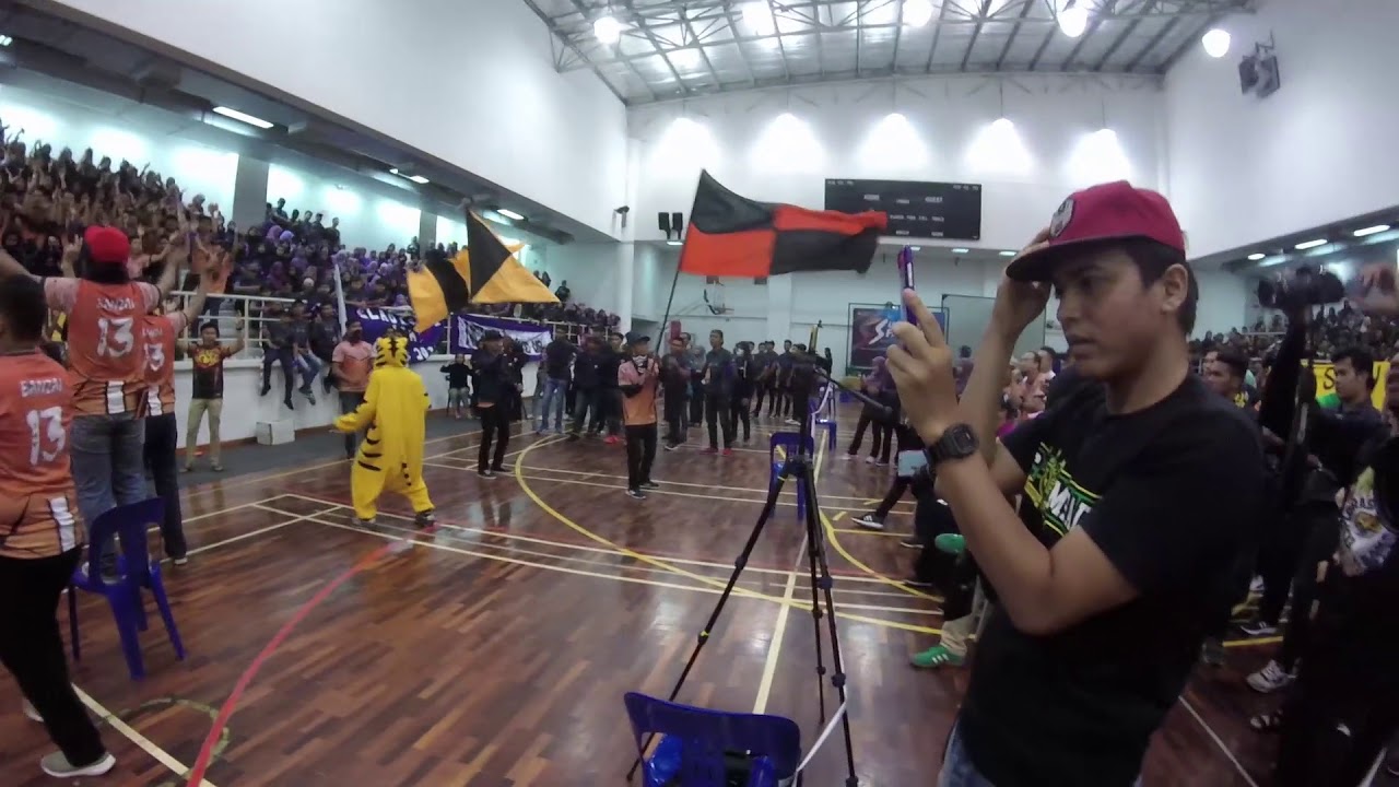 Banzai Commando Squad - Battle chant SAF13 2018 (FKE UTeM) - YouTube