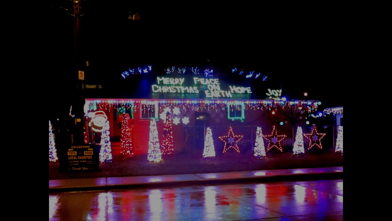 2014 Crazy LED Christmas lights show. with music. - YouTube