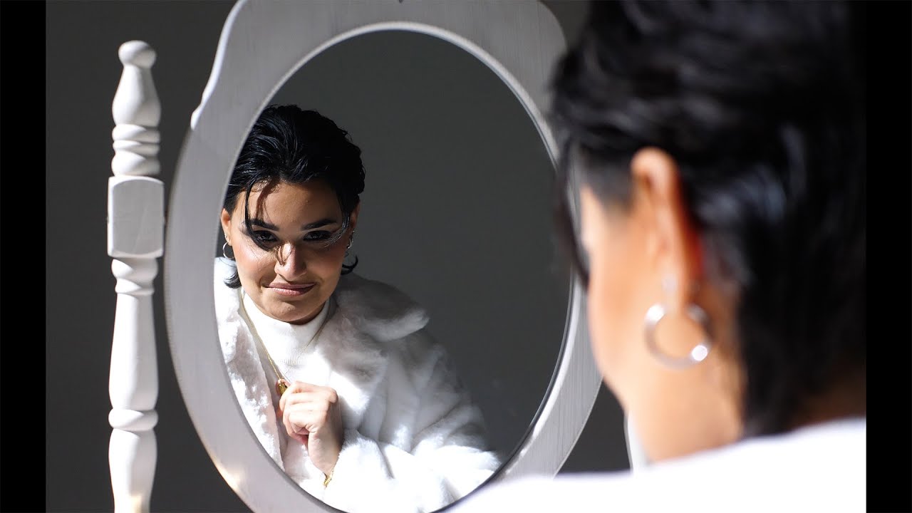 Silvia Uras - Te Vuless Ancora (Official Video) - YouTube