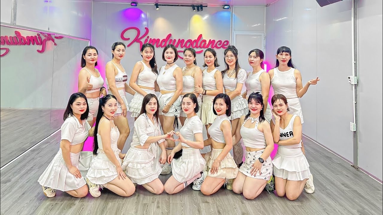 PHỐ HOA LỆ REMIX / Zumba Kim Dung / tiktok dancer - YouTube