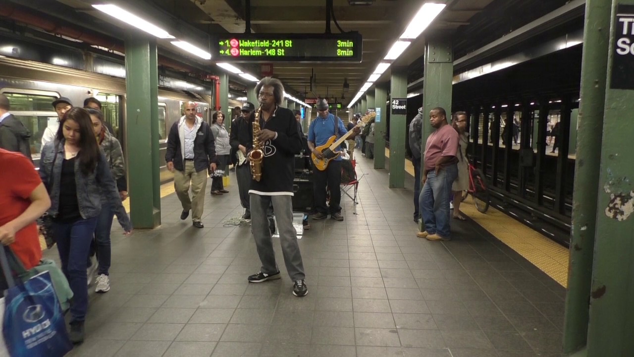 Live Music in the New York City Subway Station - YouTube