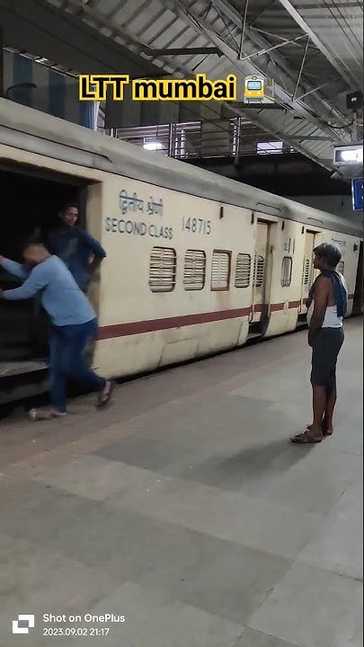 indian railway station 🚉 lokmanya tilak terminus mumbai - YouTube