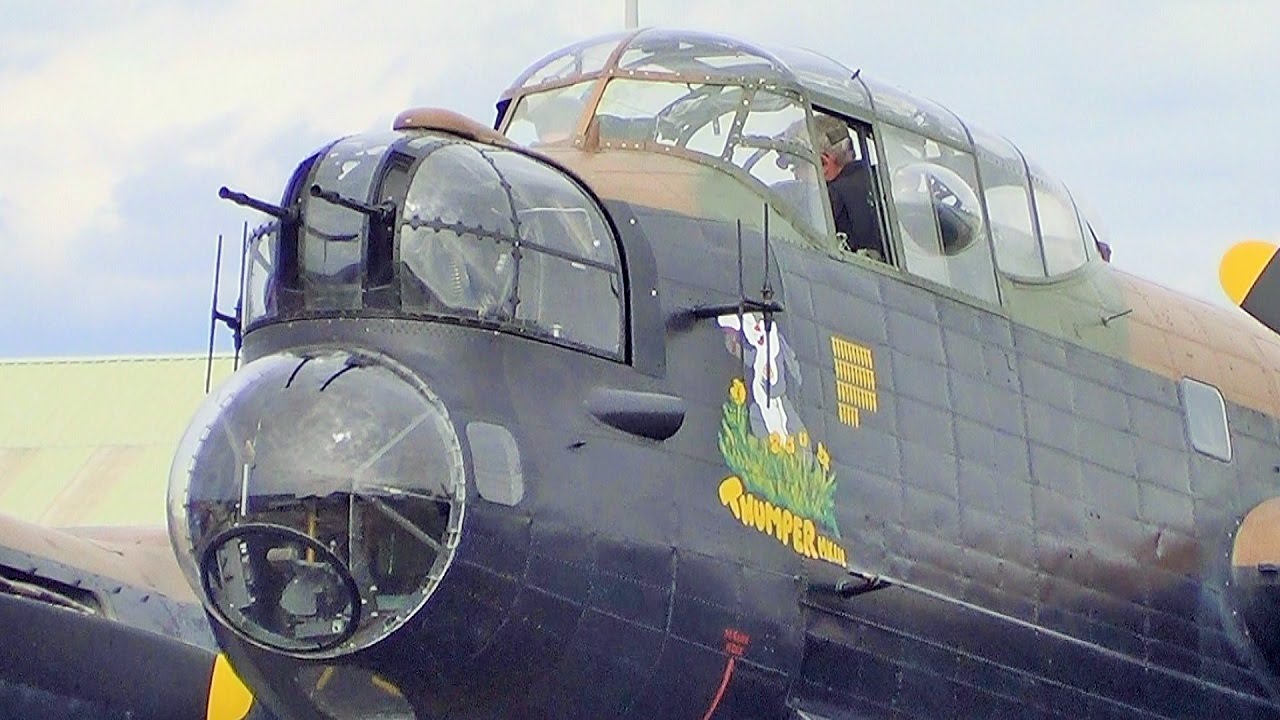 Wheels down ready to land! BBMFs PA474 & CWHMs KB726 Lancaster bombers ...