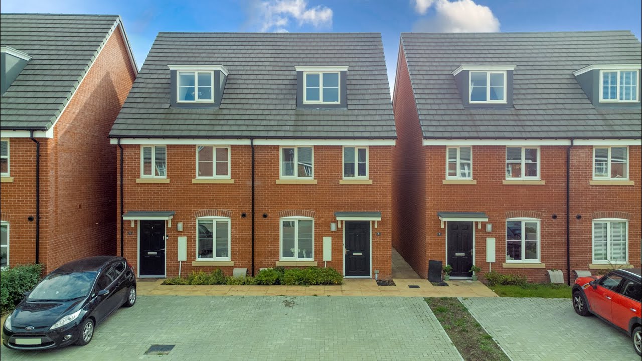 SOLD - Guernsey Place, Three Mile Cross, Reading - YouTube