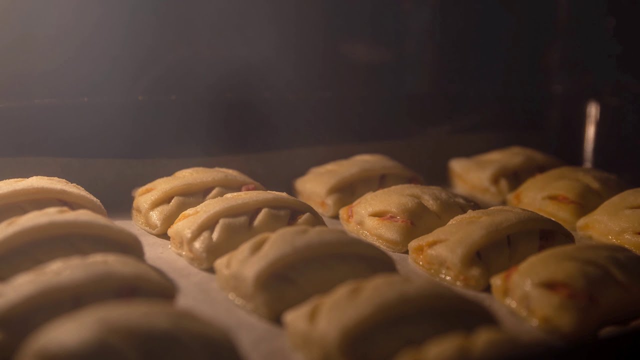 Frikom rolnice pizza - brzo i ukusno za svaku priliku! - YouTube