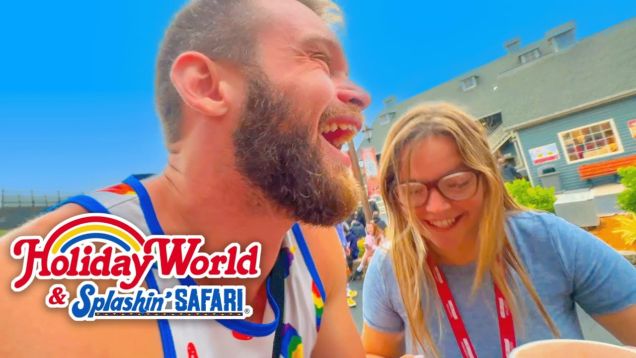 We had the CRAZIEST DAY EVER at Holiday World!! (Holiwood Nights Day 2 ...
