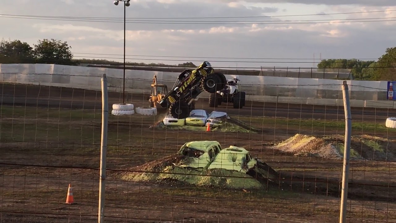 Marysville raceway monster truck tour 2018 - YouTube