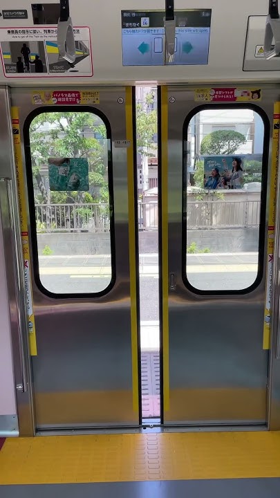 【鶴見線】E131系1000番台のドアが開くシーン。2024/07/29 #鶴見線 #E131系1000番台 #安善 - YouTube