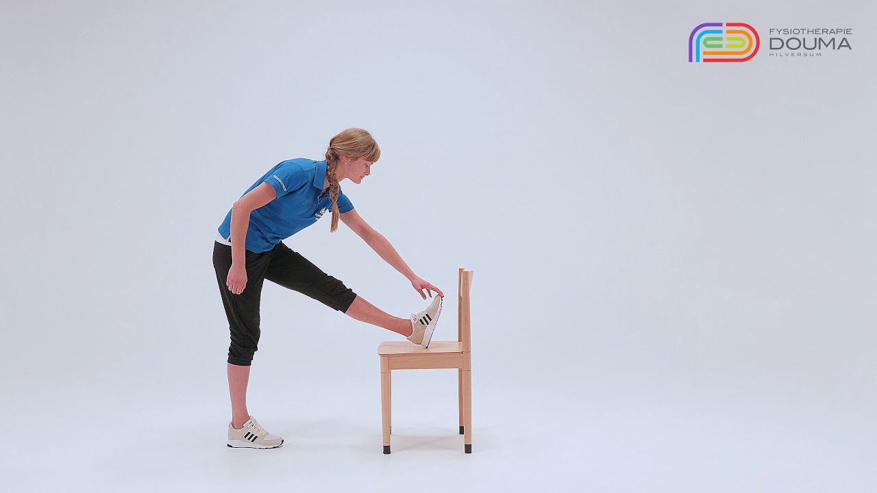 Rekken van de Hamstrings in Stand (2) - Buigspieren Knie ...