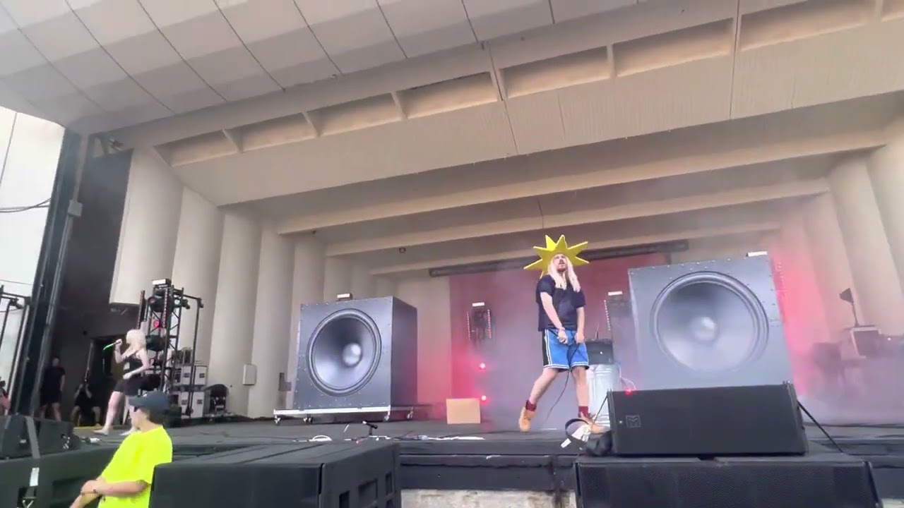 100 gecs 757 @ Lollapalooza - YouTube