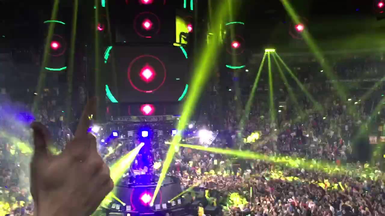Bassnectar opening 360 NYE 2014-2015 - YouTube