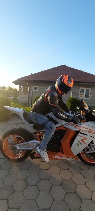 KTM RC8R 1190 V2 SOUND WITH LEO VINCE EXHAUST🤯 - YouTube