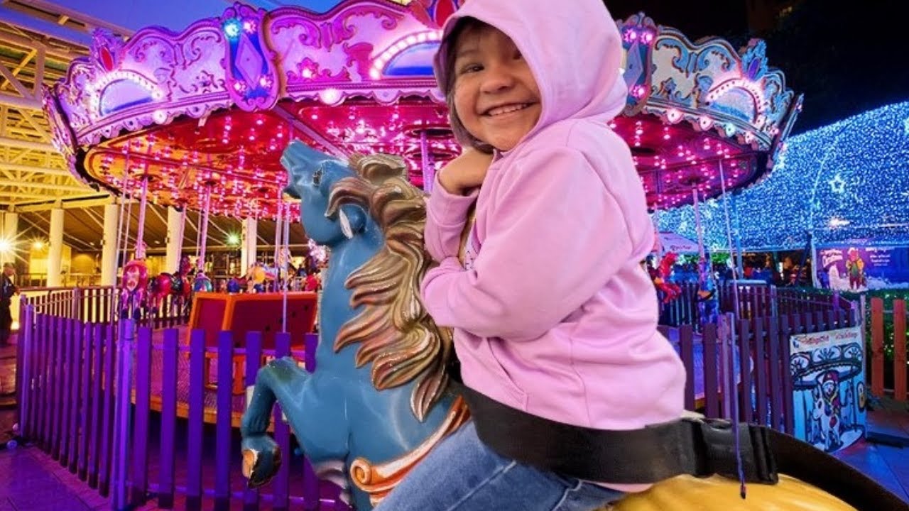 CAROUSEL AT ARIZONA MILLS MALL!! - YouTube