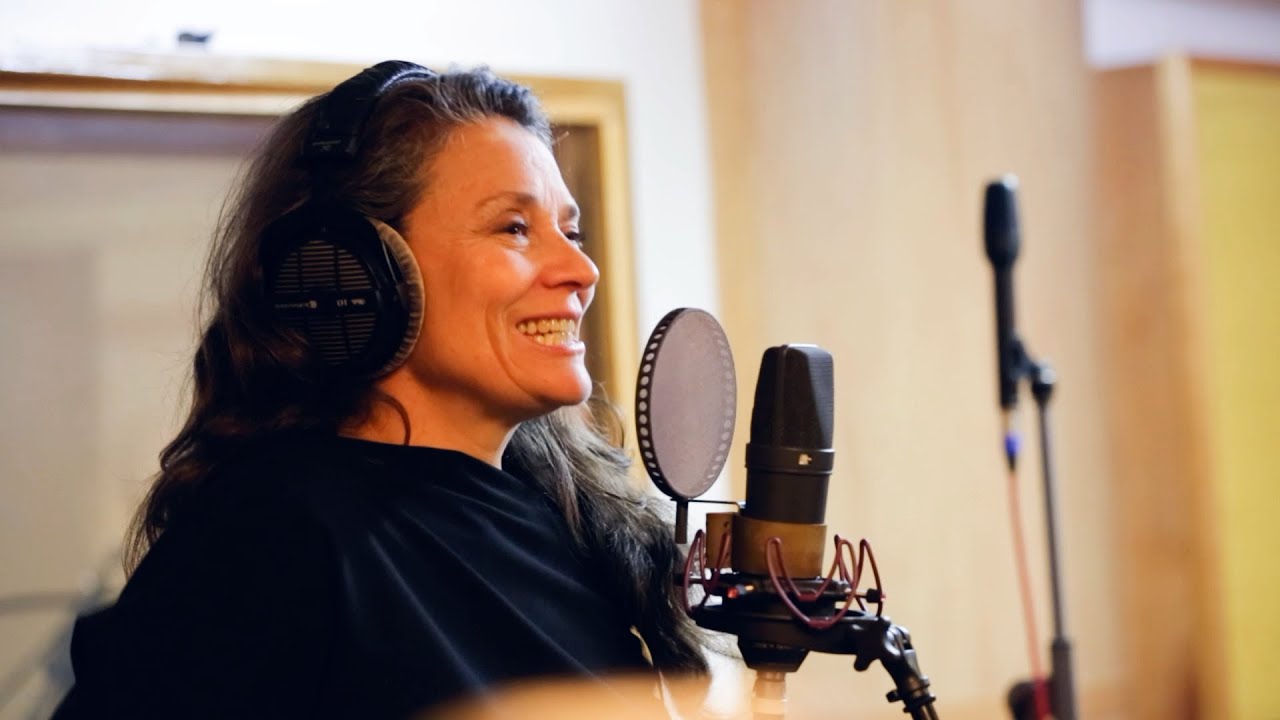 Sophie Wegener Trio - "Grains de beauté" - YouTube