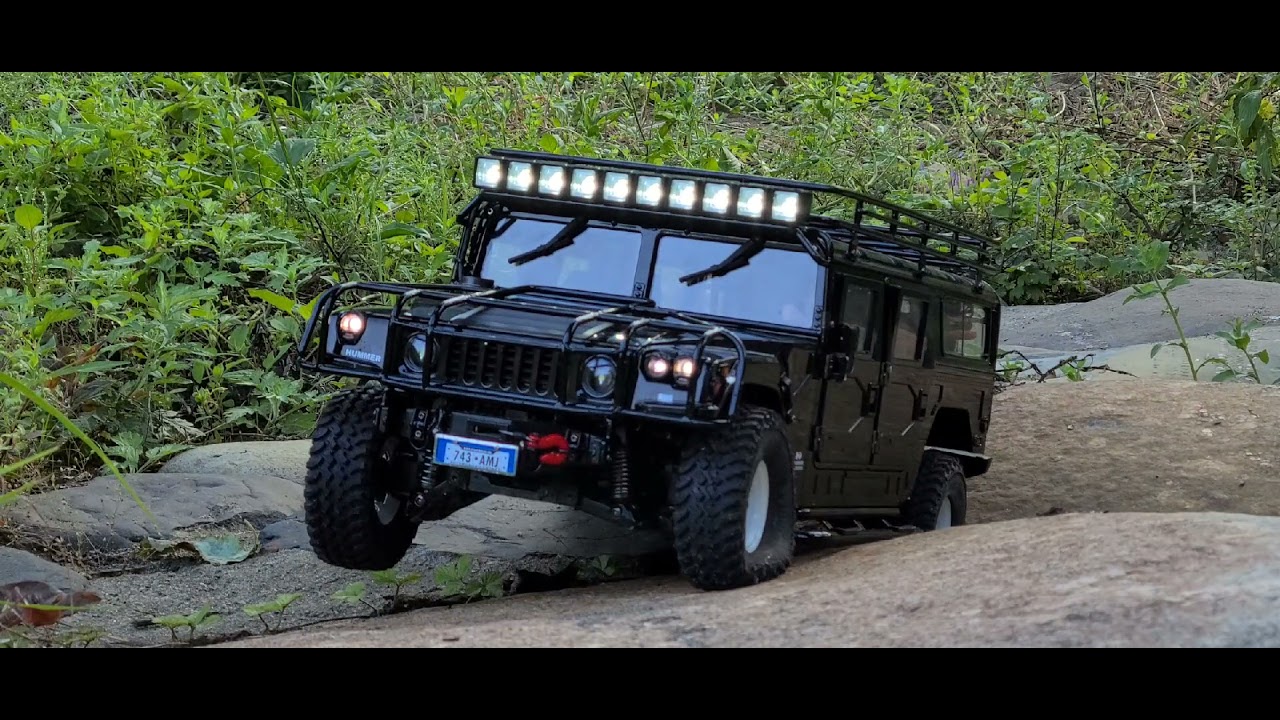 ラジコン スケールクローラー trasped hg p415 gm h1 hummer - YouTube