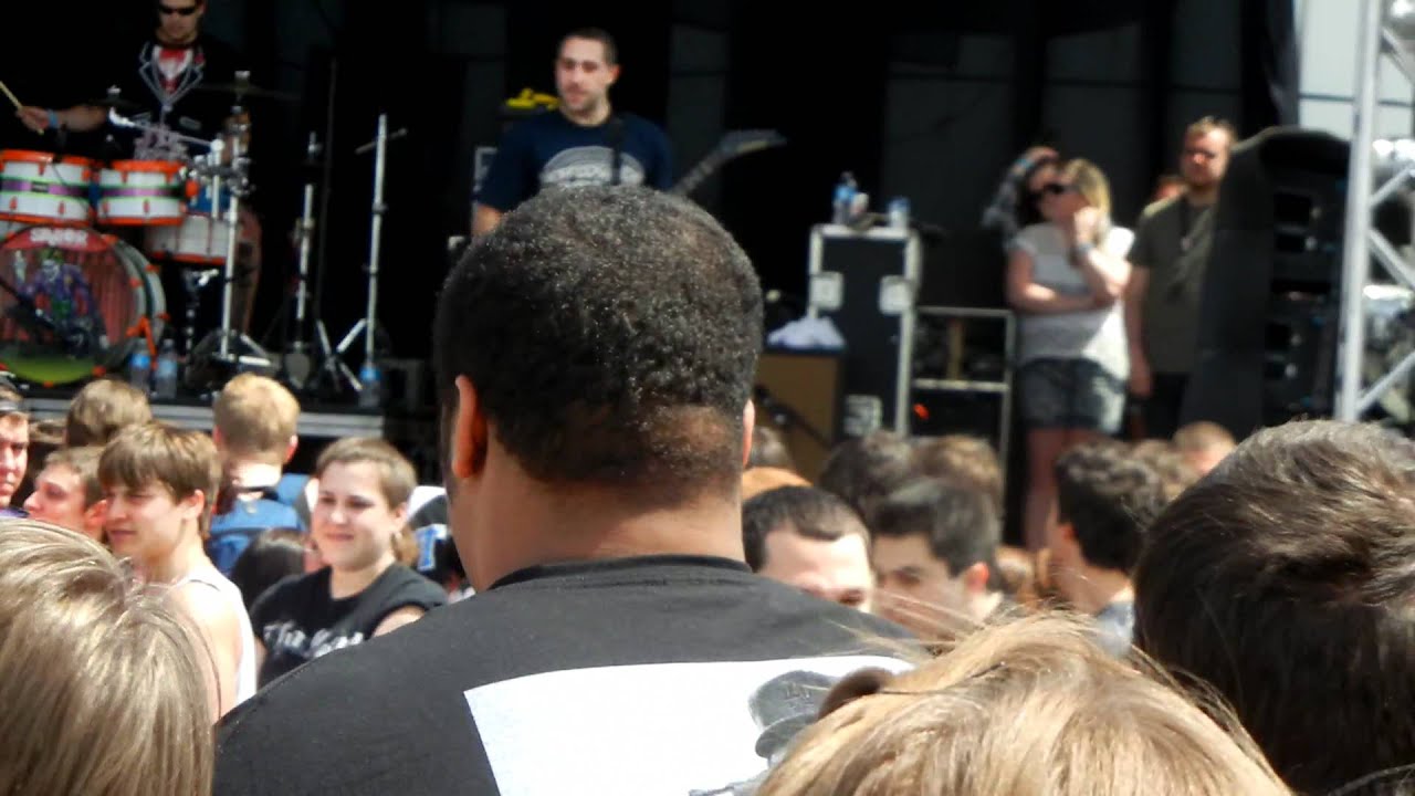 Within The Ruins- Invade (Bamboozle 2011) - YouTube