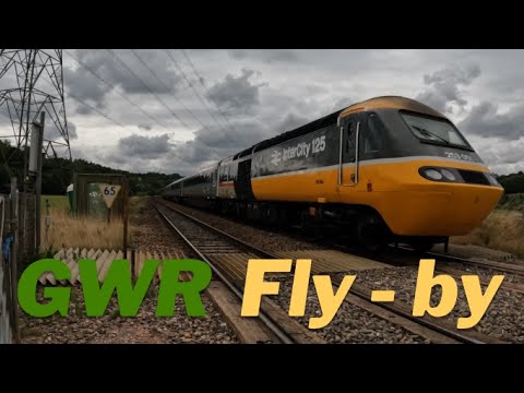 Intercity 125 and GWR trains blasting past!! - YouTube