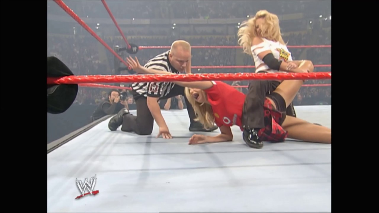 Stacy Keibler vs. Trish Stratus For the Women's Championship - 10/11/04 ...