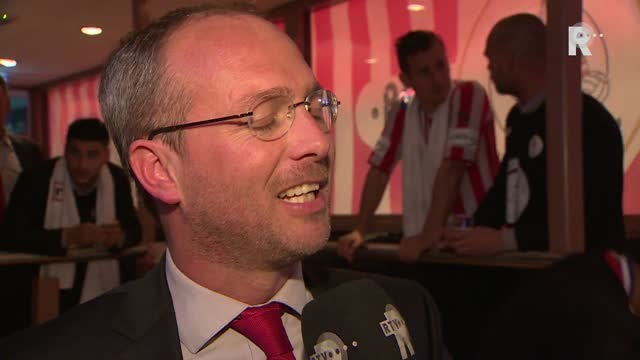 Directeur Manfred Laros: "Hele seizoen niet getwijfeld" - YouTube