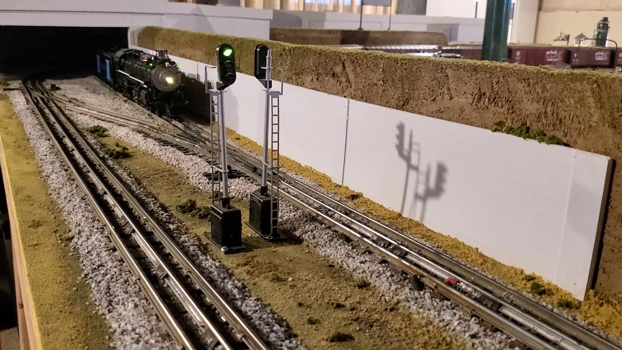 MTH Premier Santa Fe Hudson, 3464 - YouTube